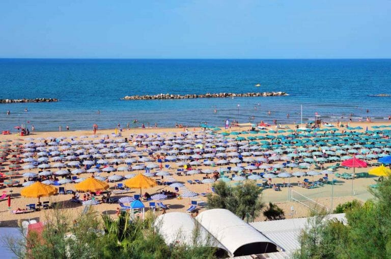Marina di Montenero: cosa vedere e cosa fare - Spiagge ed eventi